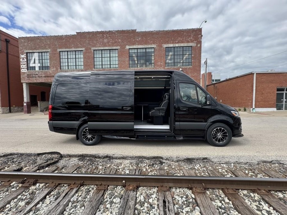 2025 Mercedes-Benz Sprinter First Class Customs Executive Class | eBay