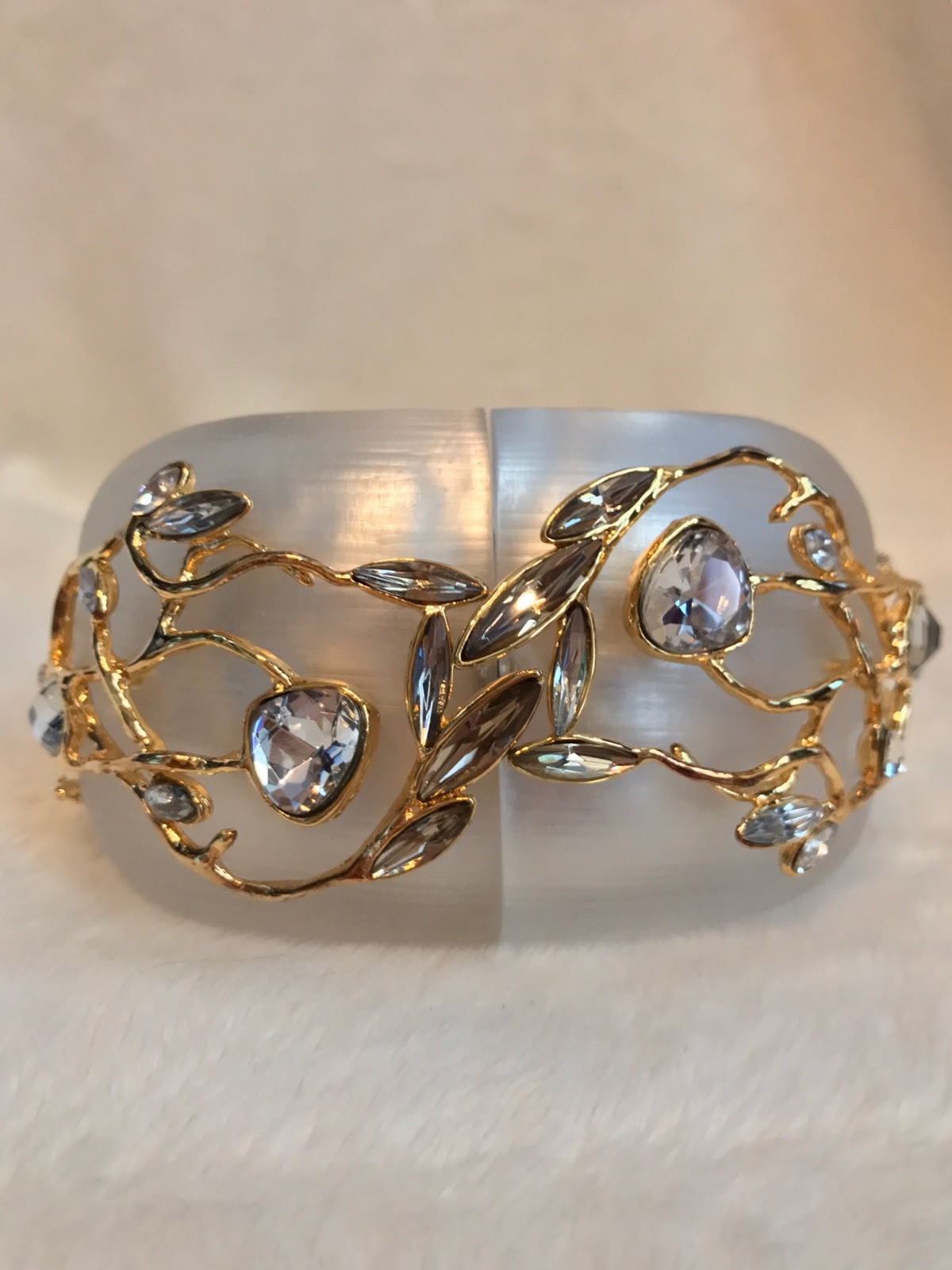 ALEXIS BITTAR White Silver LUCITE Crystal DOME Bracelet, GEORGIA O ...