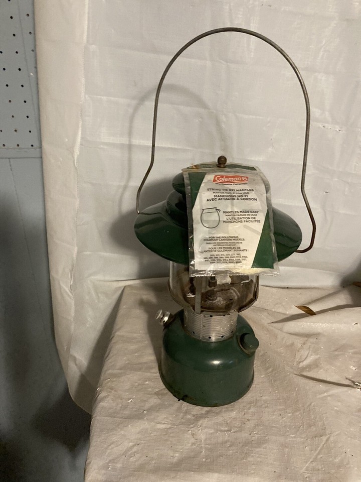 Vintage Coleman Model 228F Lantern Camping 1972 Mantle Kerosene Gas Big ...