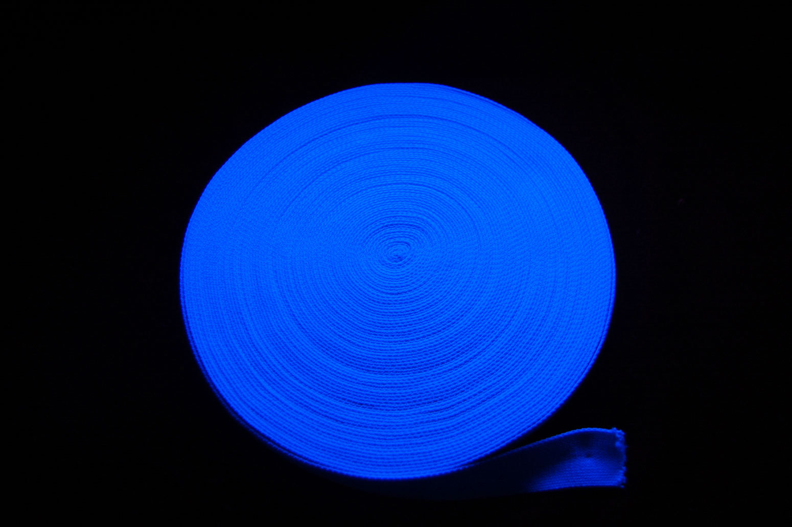 DirectGlow 80ft Blacklight Reactive GloLine Luminescent Glow Party ...