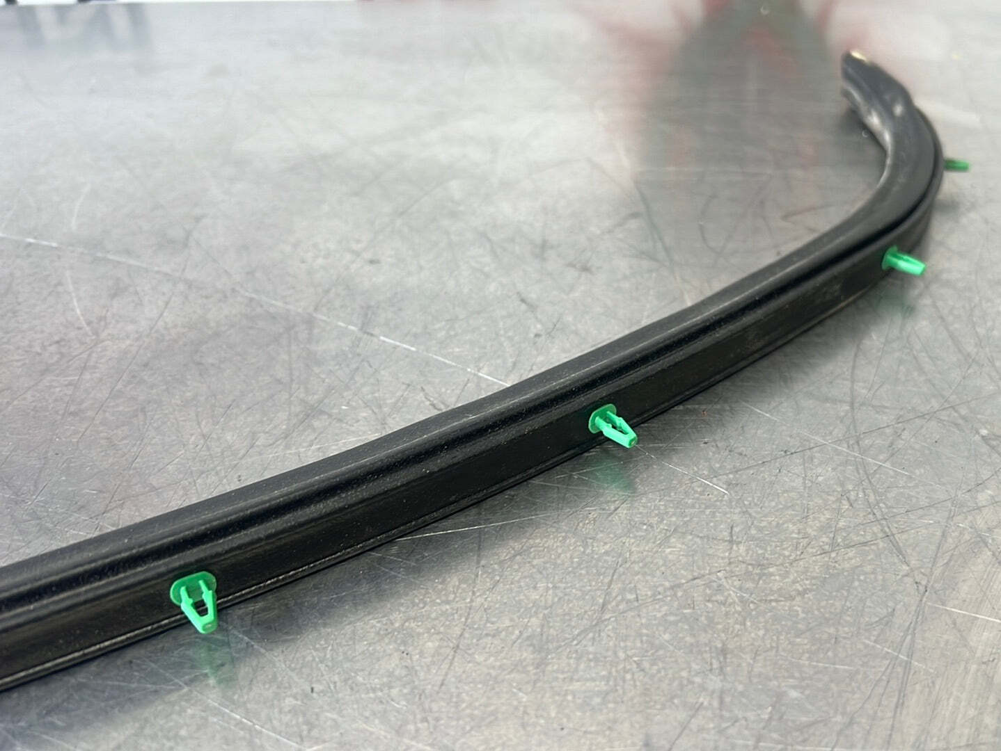 05-13 C6 CORVETTE RH PASSENGER DOOR JAM SEAL WEATHERSTRIP OEM #224 | eBay