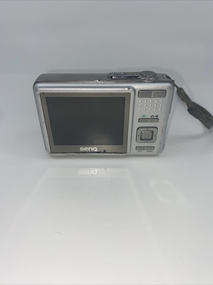 Benq DC-E600 6.0MP Compact Digital Camera Silver (Camera and Battery ...