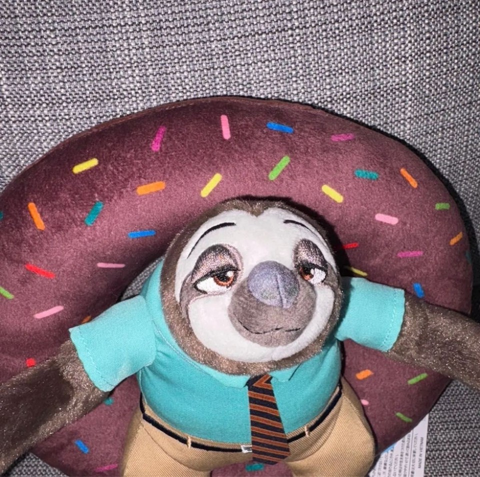 Rare Disney Resort TDR Harmony in Color Zootopia Flash Sloth Donut ...
