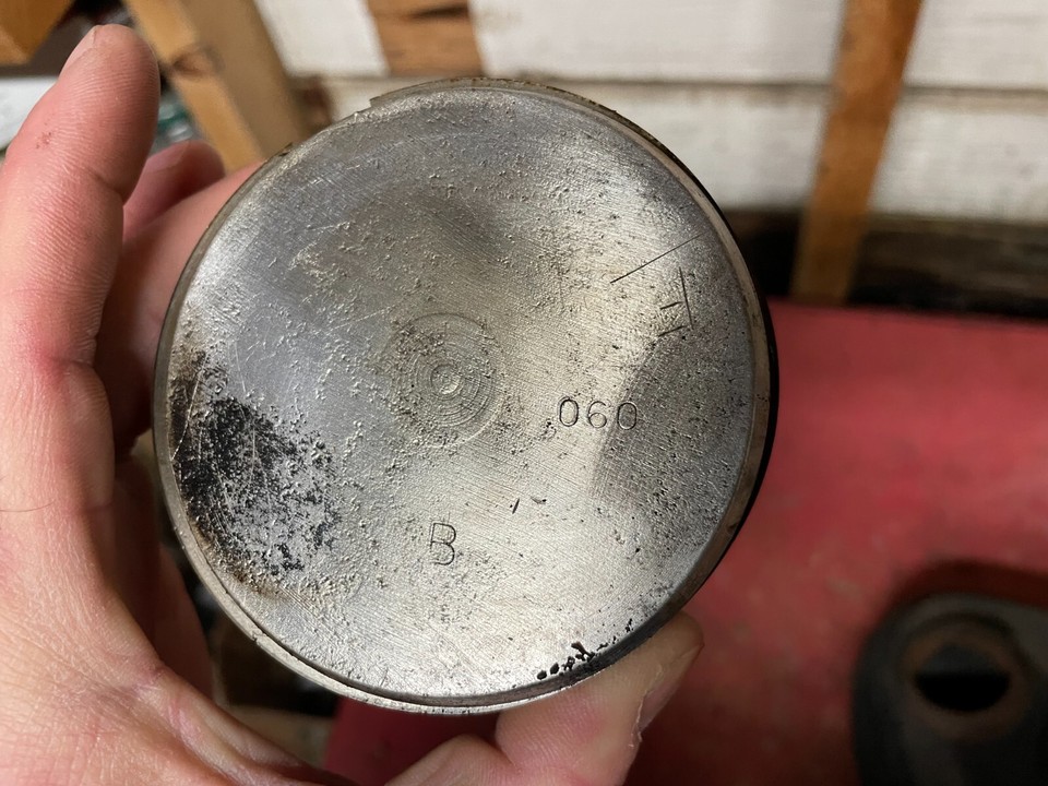 1946 Indian Chief Engine Cylinder with Piston and Rings Valves Pushrods ...