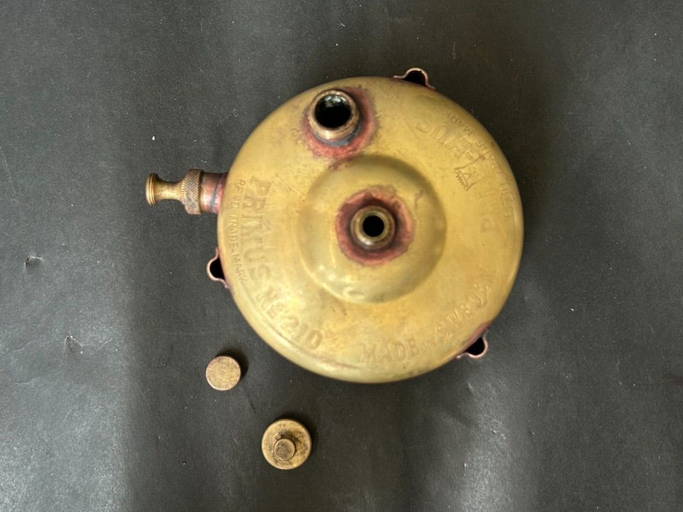 OLD VINTAGE PRIMUS NO.210 BRASS KEROSENE CAMP STOVE WITH ORIGINAL TIN ...