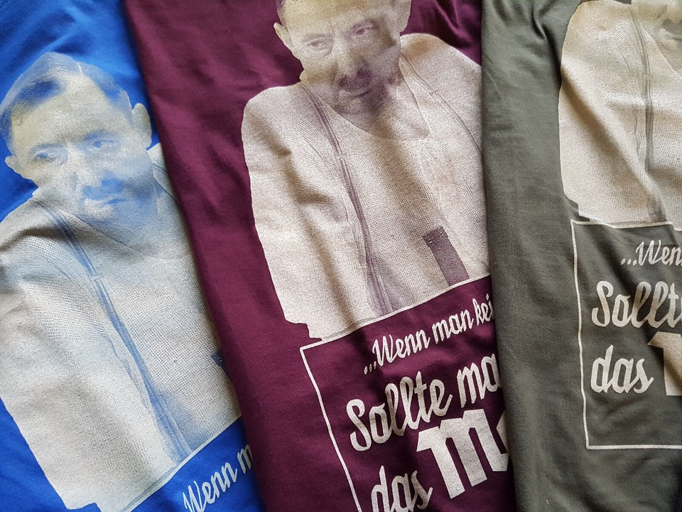 Maul halten! Alfred T-Shirt TV Kult Serie Spruch Zitat Humor Fun Punsch ...