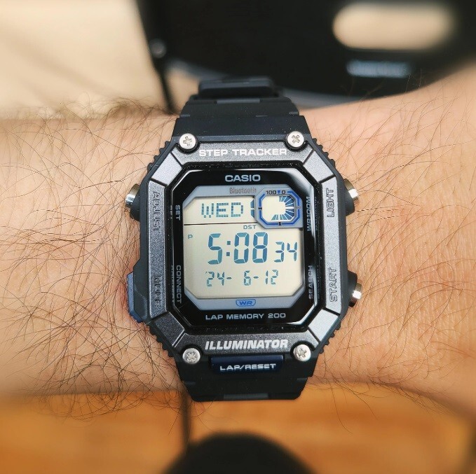 Casio WS-B1000-1A Step Tracker Bluetooth Mobile Link Runner Black Sport ...