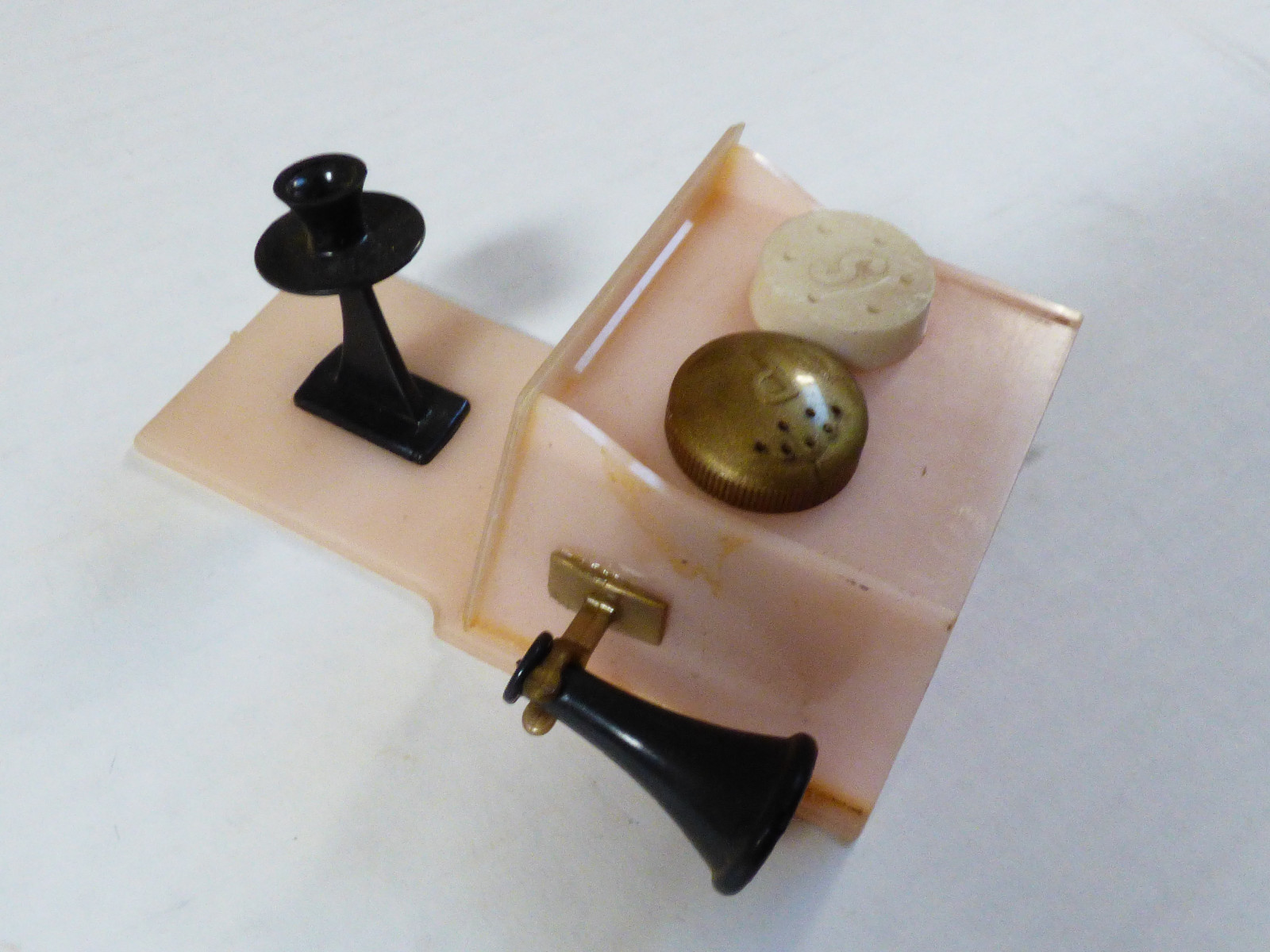 VTG Retro Pink Plastic Tiny Retro Phone wall Telephone Salt & Pepper ...