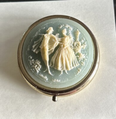 Vintage Gold Tone Victorian Theme Pill Box with 3 Compartments - 0077 ...
