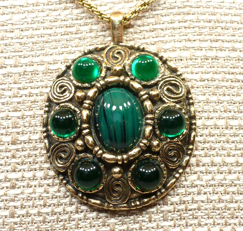 (B2) Green & Gold-tone Vintage Pendant by Miracle - 36" vintage Monet chain | eBay