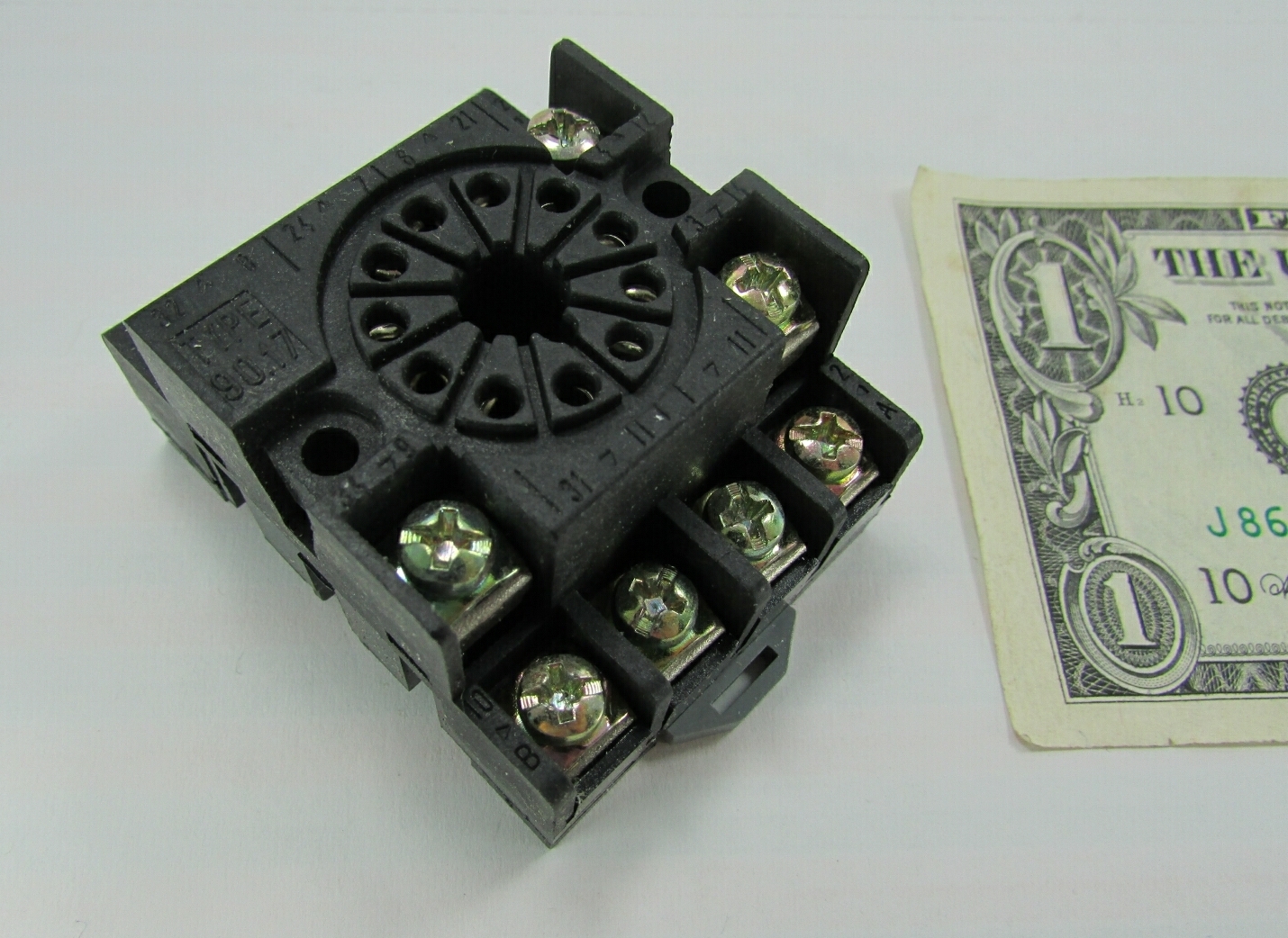 New Finder 90.17 Circular Relay Sockets 11-Pin Bases 10A 250V 90 Series ...