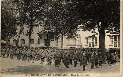 CPA Paris 15e Paris-Orphelinat de Vaugirard-Cour de récréation (311589 ...