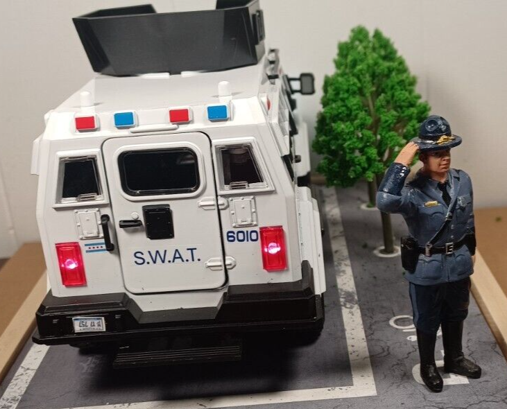 Chicago Police SWAT Bearcat 1/24 scale New Custom | eBay