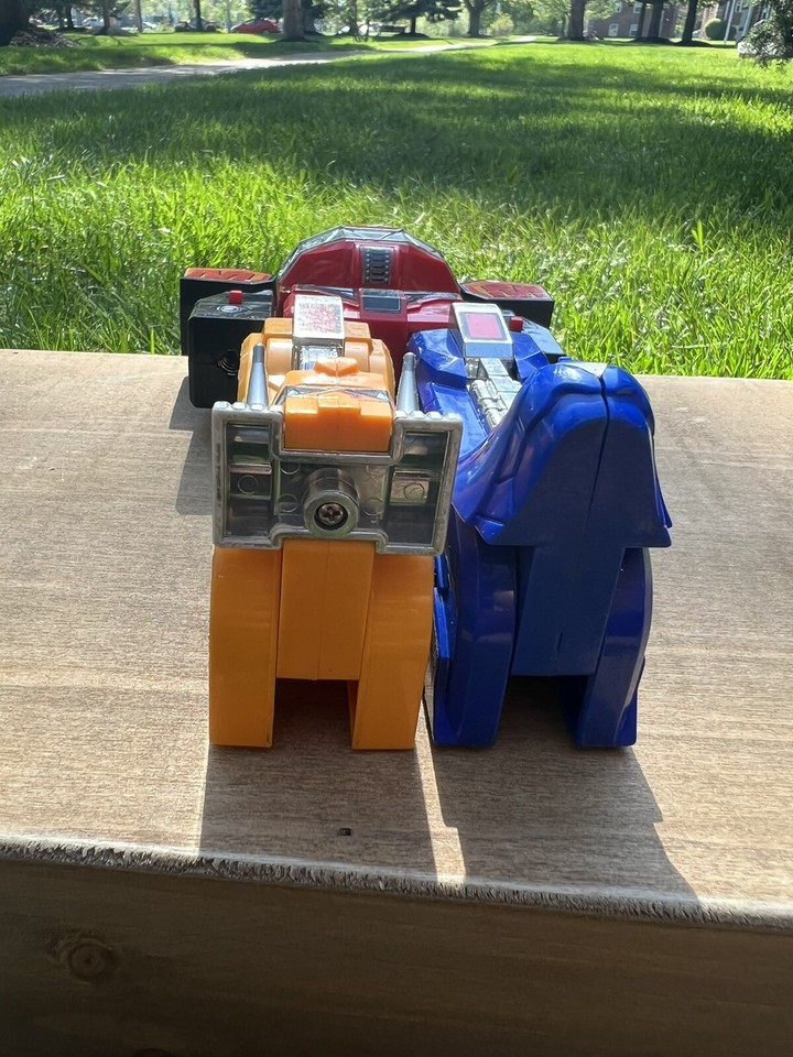 Vintage Bandai 1991 Mighty Morphin Power Rangers 9” Megazord w/ 2 ...