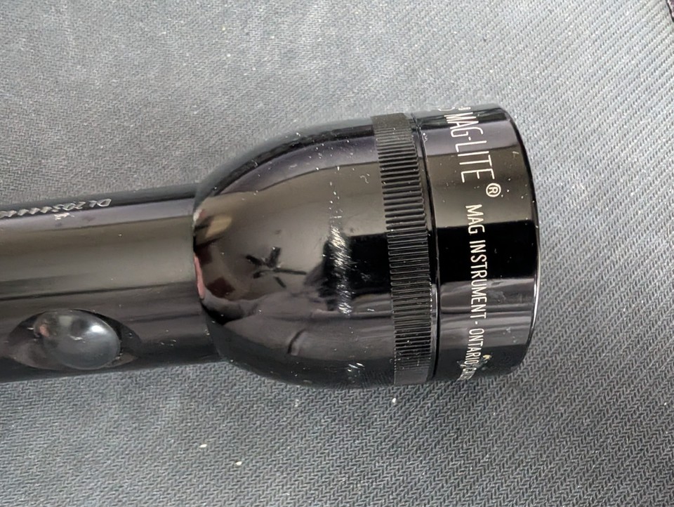 MagLite 10” Black 2D battery LED working Flashlight-2D batteries ...
