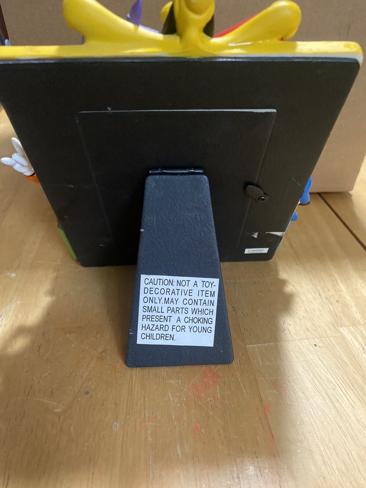 **WALT DISNEY WORLD** Picture Photo Frame 4x6 Mickey/Goofy/Pluto/Minnie ...