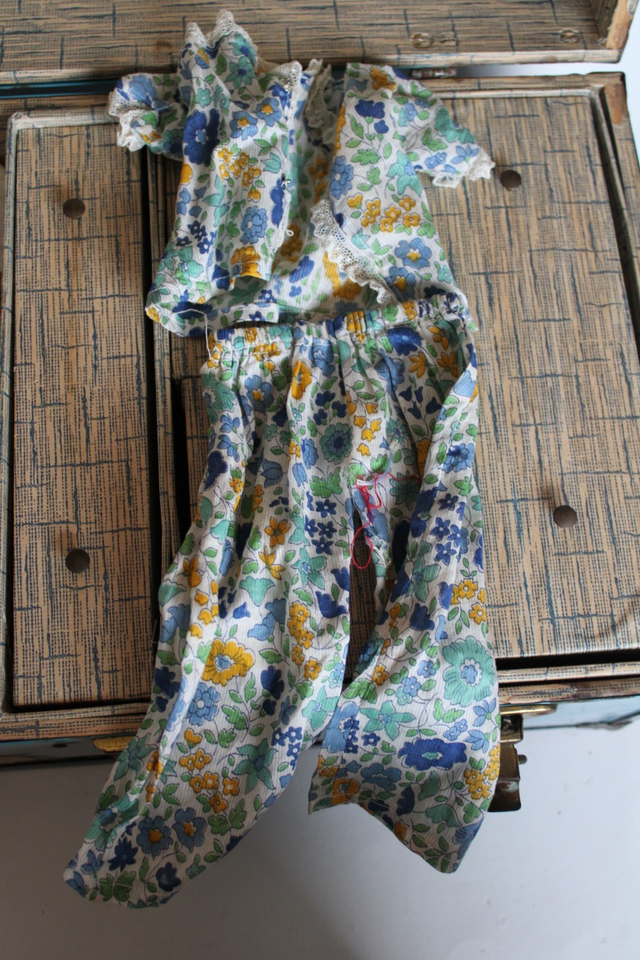 Vintage Metal Dollhouse Travel Trunk w/ Clothes & Railroad Stickers (18 ...