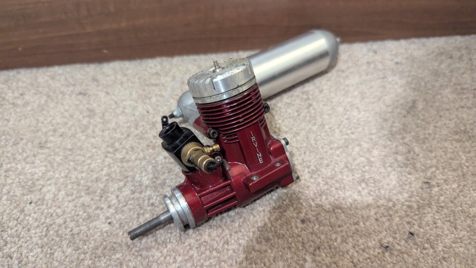 Irvine Burgundy 46 Nitro Glow Engine with Silencer, engine and fuel ...