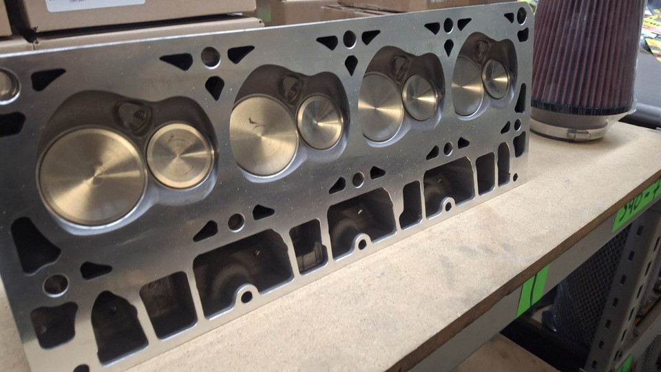 NEW Chevrolet 821 LS3 Cylinder Heads 12675871 CNC PORTED MANLEY VALVES ...