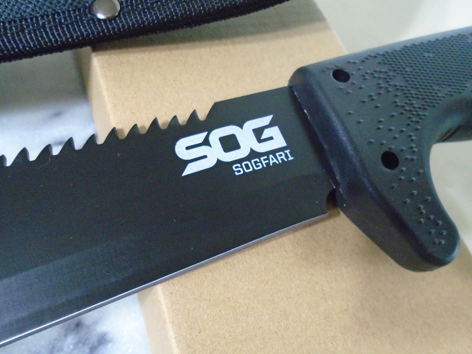 SOG Sogfari Sawback Machete Sword Knife 37-99-01-56 Full Tang w Sheath ...