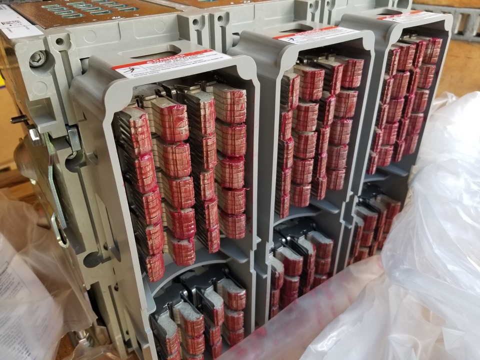 SQUARE D WL3GGR64A3SCBBXXEA MASTERPACT CIRCUIT BREAKER NW25H 2500A 3P ...