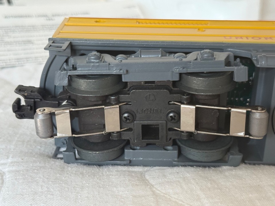 Lionel, 2 Union Pacific yellow engine 8119 /8120 in original box | eBay