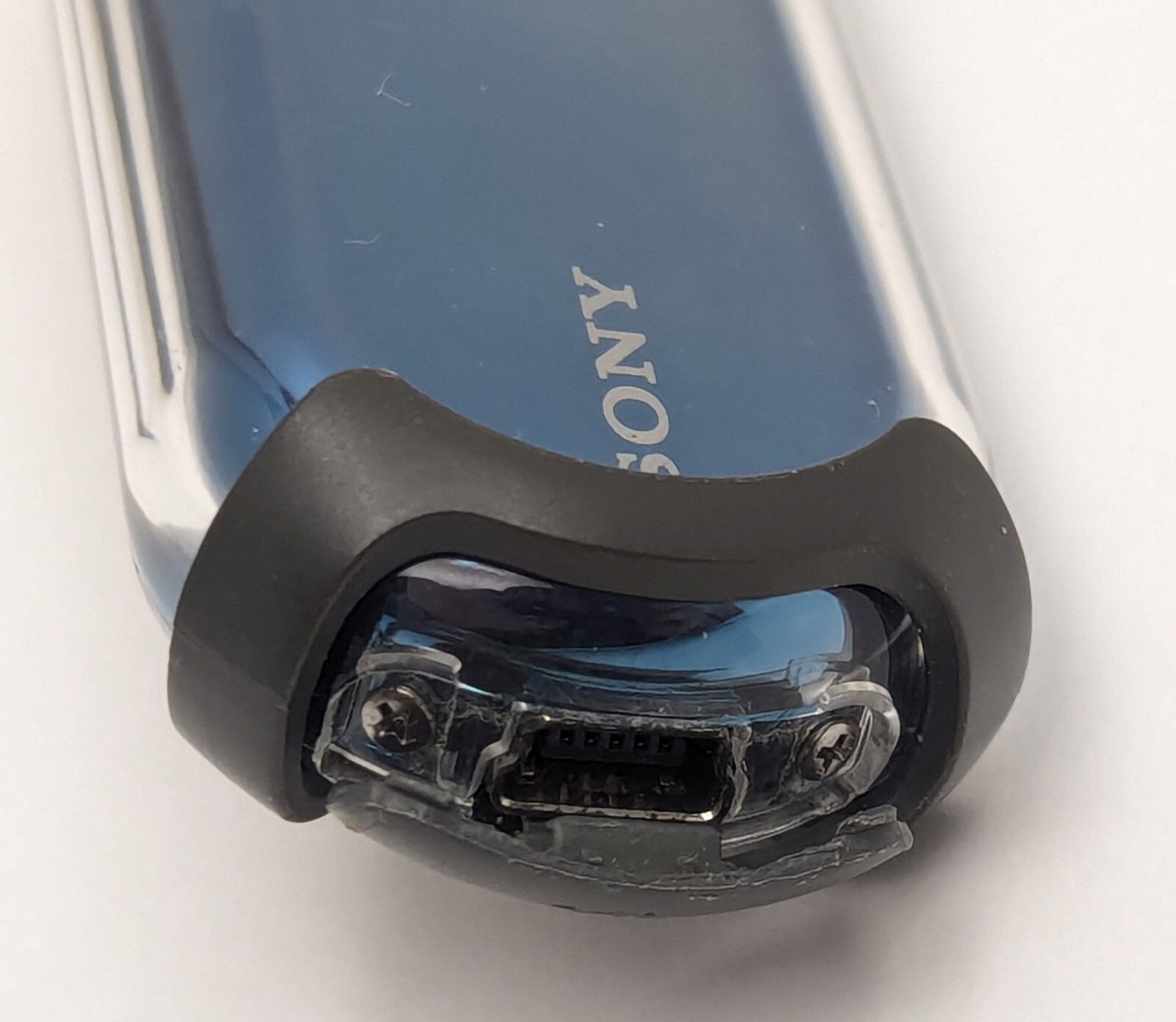 Sony Walkman NW-E505 Blue ( 512 MB ) Digital Media Player for sale ...