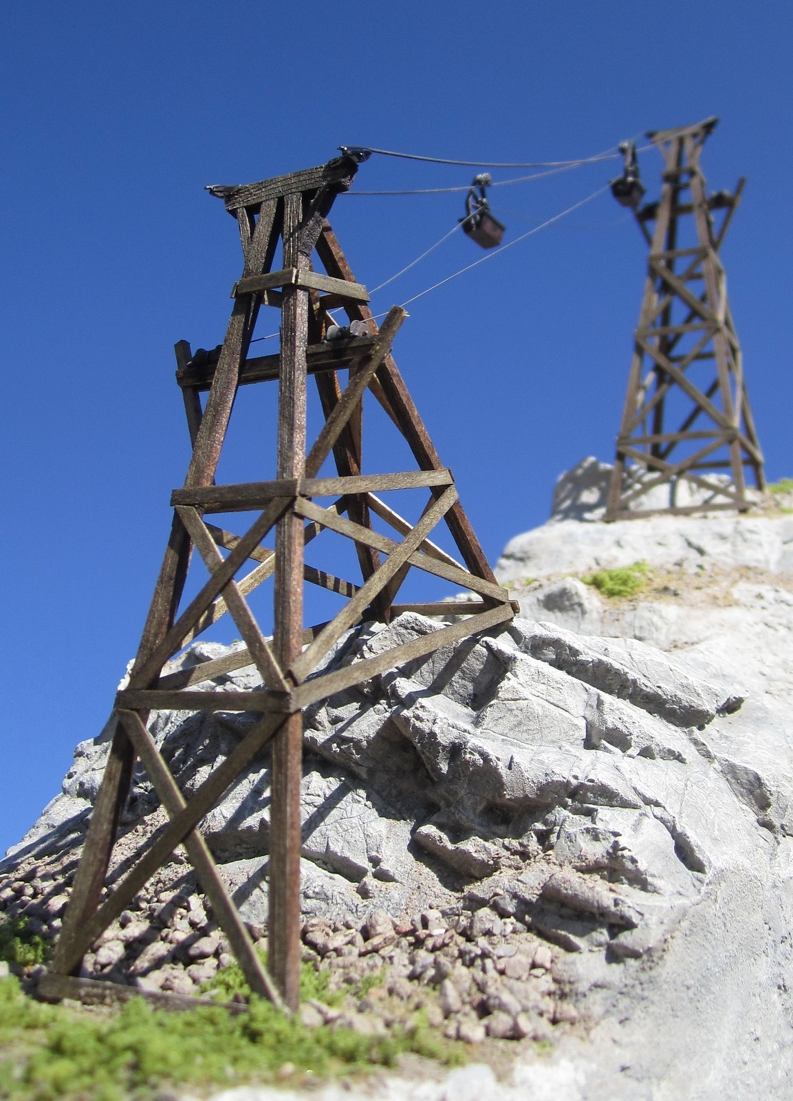 Berkshire Valley Models HO/HOn3, 1/87 Aerial Tram Tower kit, 2 per pkg ...