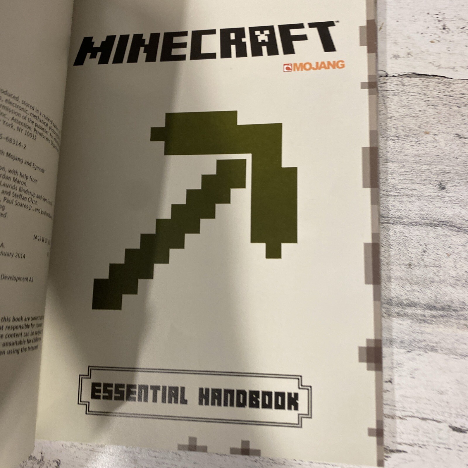 Minecraft Essential Handbook by Paul Soares, Stephanie Milton and ...