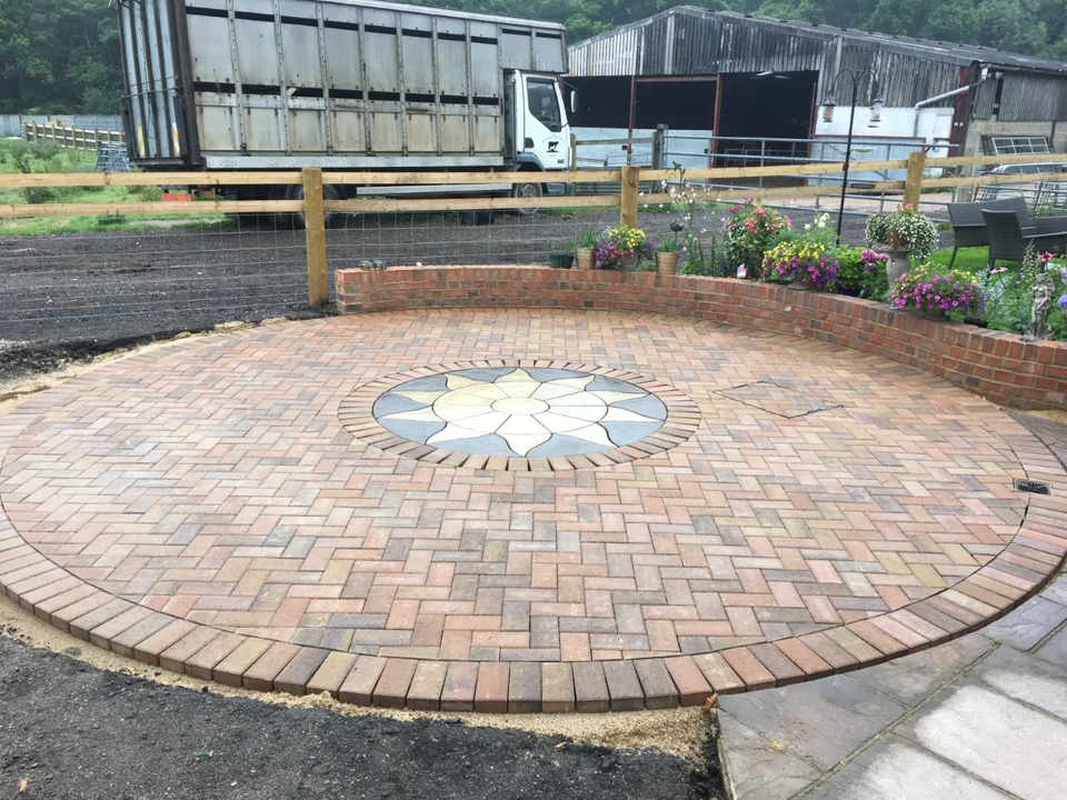 Paving Sun Circle Slabs stones garden patio flags (1.8m) ( DELIVERY ...