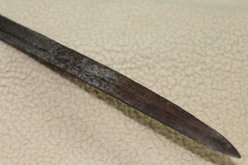 BRITISH CAVALRY OFFICERS PIPE BACK REGULATION SABRE / SWORD RELIC ...