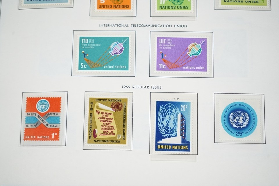 UN 1950s-1990s COLLECTION OF OVER 500 STAMPS ALL MINT STORED IN HARRIS ...