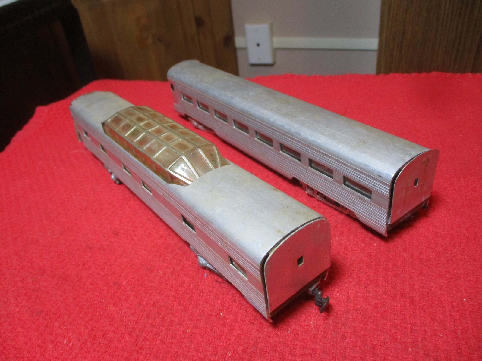 Vintage Athearn HO Scale Lot of (2) Big Ben Passenger Cars Vista Dome ...