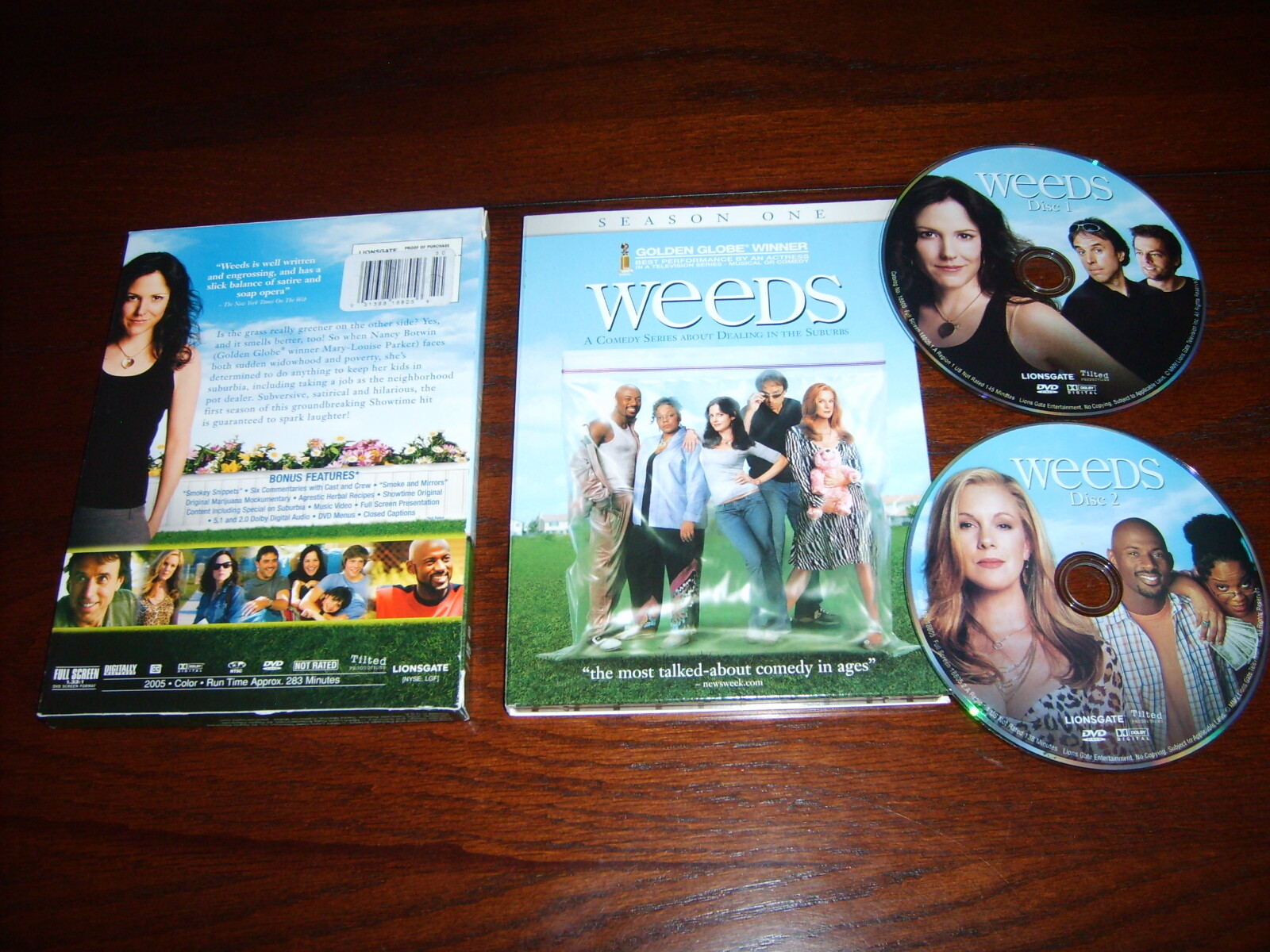 WEEDS: Season 1 (DVD,2005,FS)~UNRATED~MARY-LOUIS PARKER~ELIZABETH ...