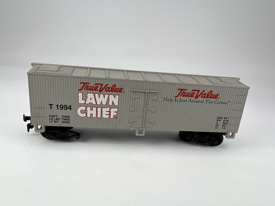 Life-Like #1994 HO Scale True Value Lawn Chief Box Car Gray Good | eBay
