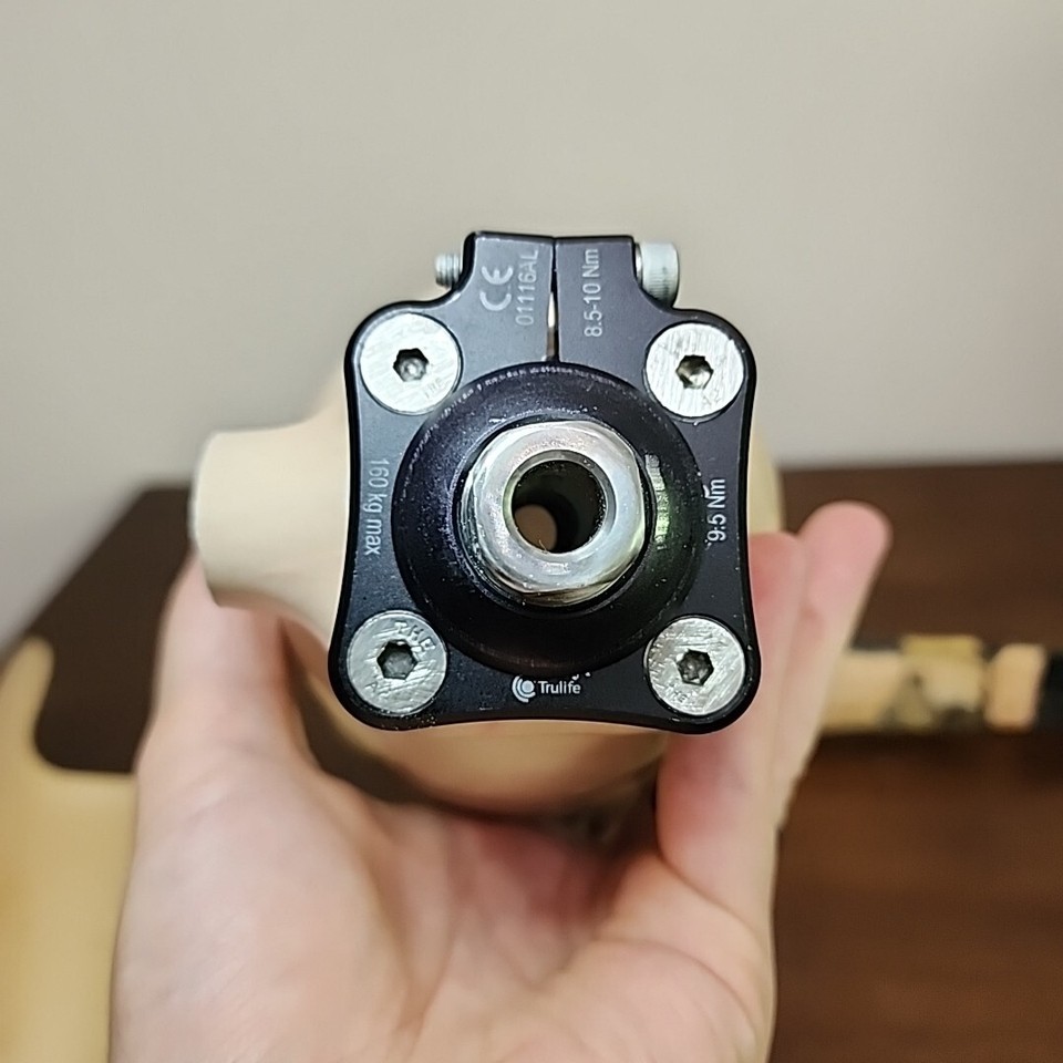 Flex-Foot Prosthetic Foot, Trulife Carbon Limb, Ossur Titanium Leg ...