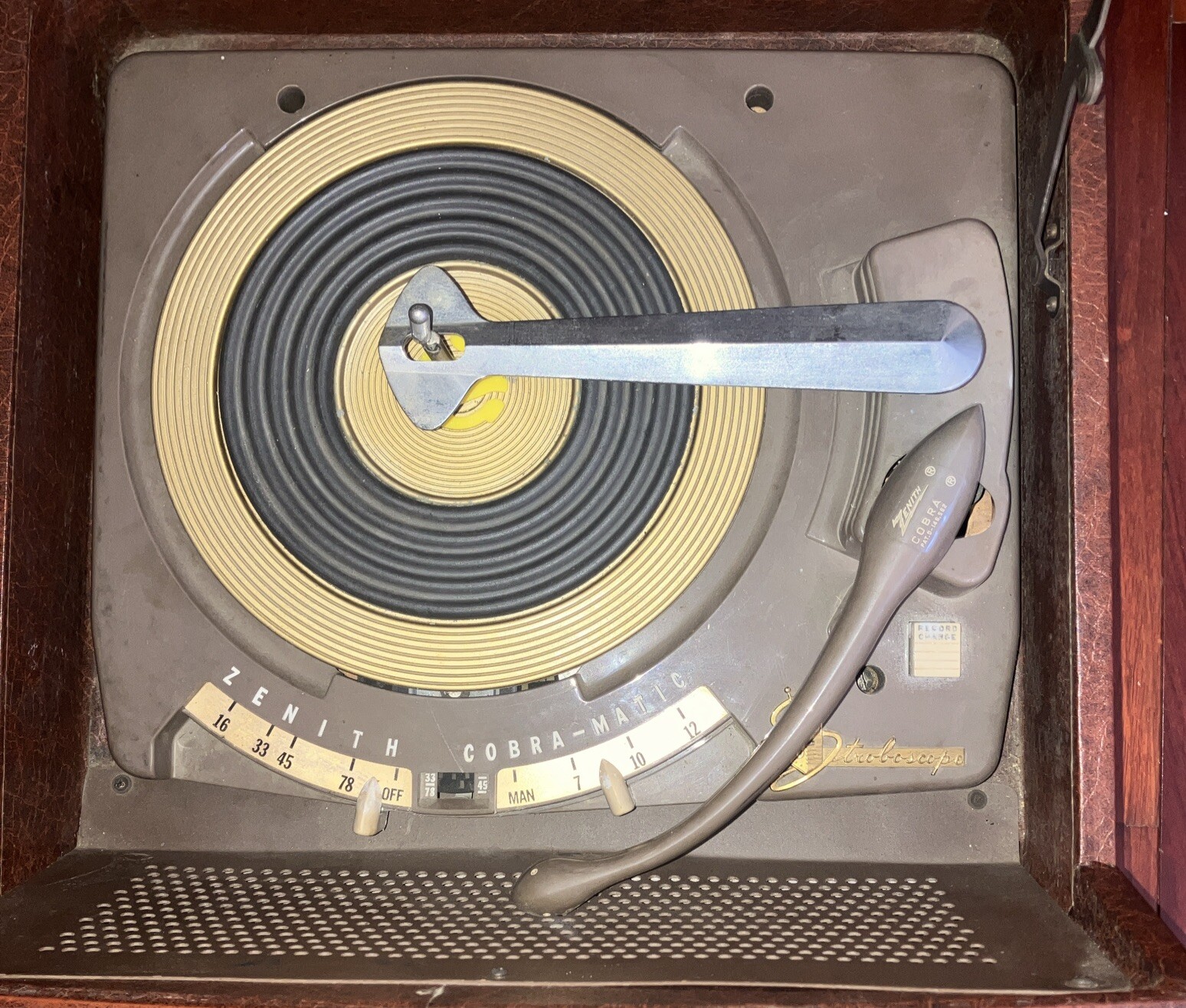 Vintage Zenith Record Player Turns On S-18696 Cobra Magic | eBay