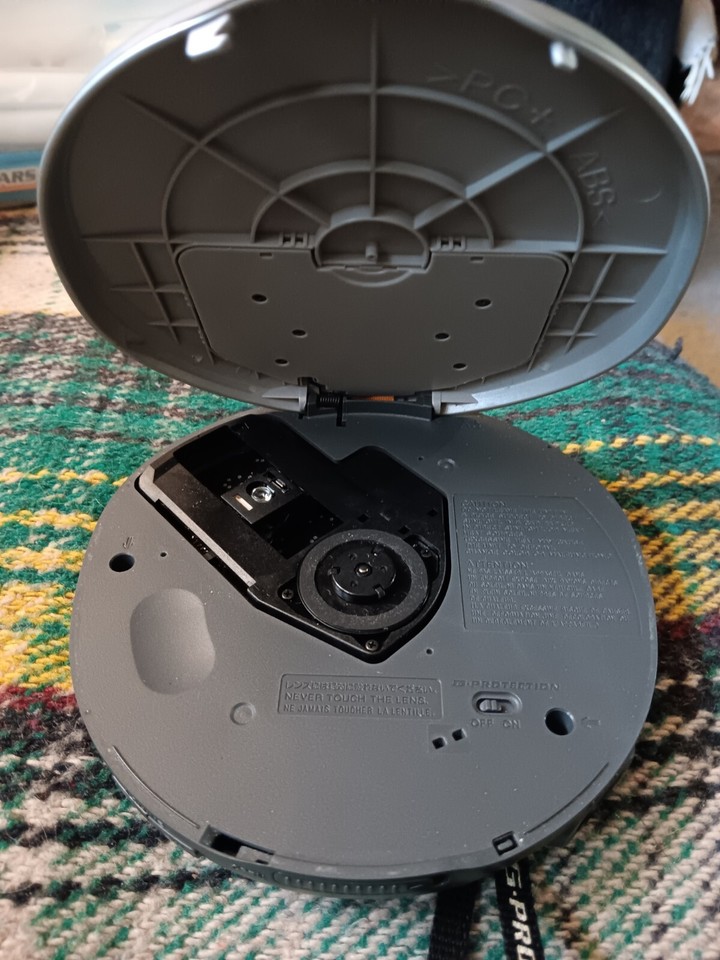 SONY Walkman Portable CD Player G-Protection AVLS Digital Audio Discman ...