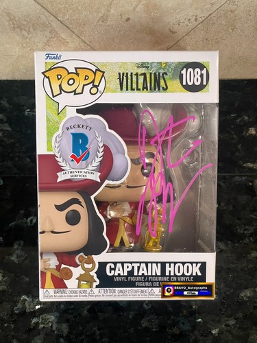 DUSTIN HOFFMAN SIGNED FUNKO POP CAPTAIN HOOK SIGNED BECKETT BJ12842 | eBay