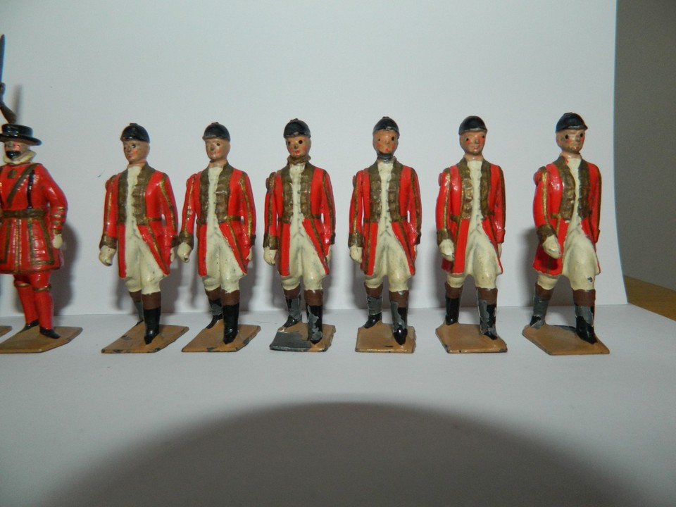 17 PRE WAR BRITAINS LEAD CORONATION COACH FOOTMEN AND BEEFEATERS | eBay UK