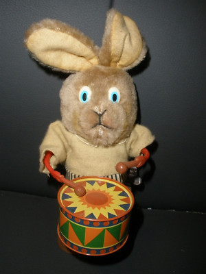 RUSS Rabbit Playing Drum Wind Up Toy with Tag 7" Works Great (N15) | eBay