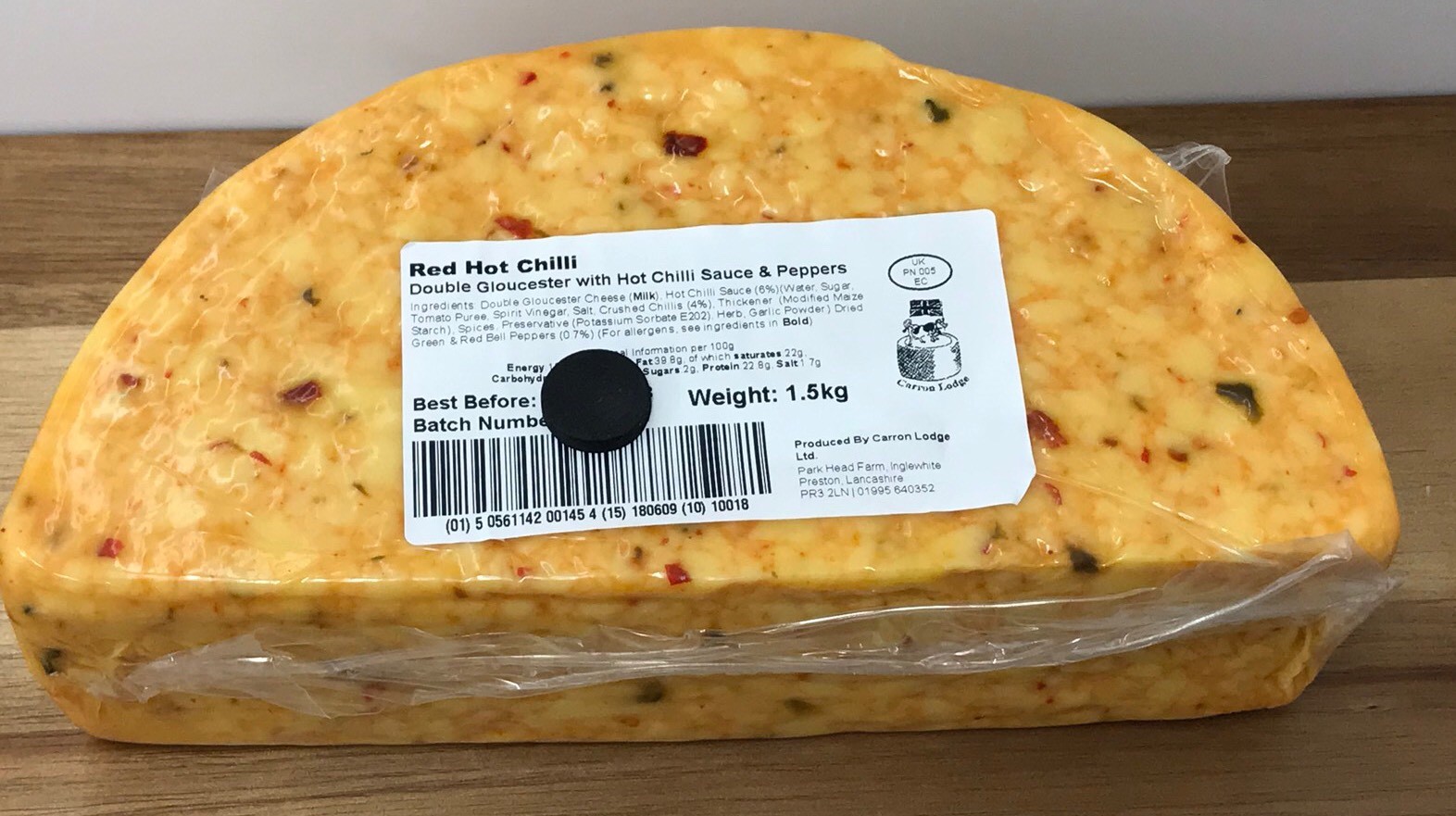 Red Hot Chilli Cheese 1.5kg Double Gloucester Hot Chilli Sauce ,Chilled ...