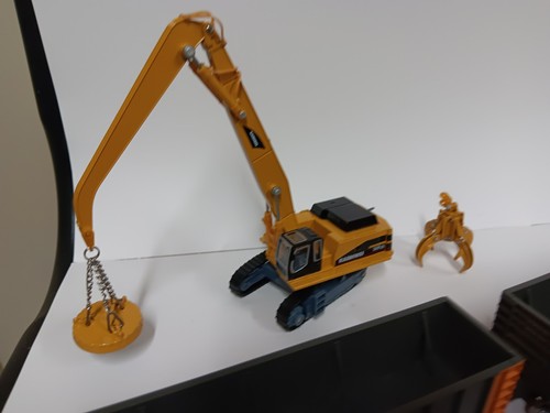 HO Scale Walthers David J. Joseph Freight Cars With Material Handler ...