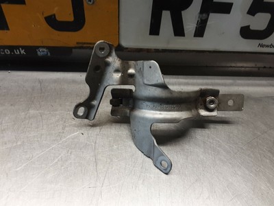 MERC CLA250 AMG 4MATIC 2.0 PETROL 2015 AUXILIARY WATER PUMP BRACKET ...