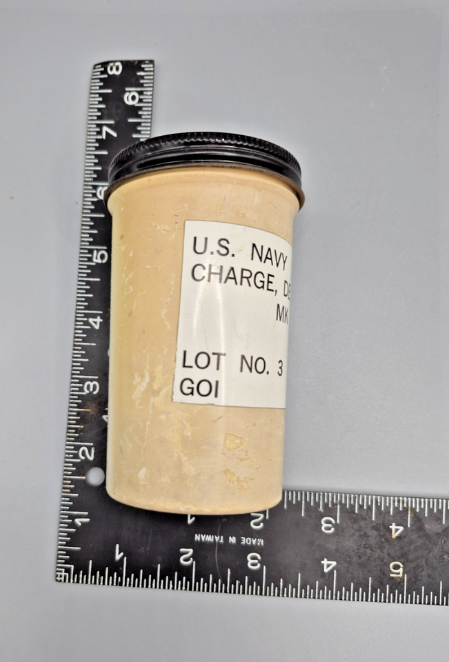 PACKAGING MK 45 MOD 0 DEMOLITION SHAPED CHARGE for US Navy empty ...