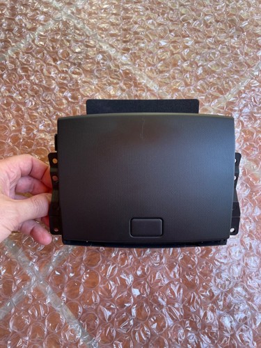 03-05 NISSAN 350z Center Dash Cubby Good Condition | eBay