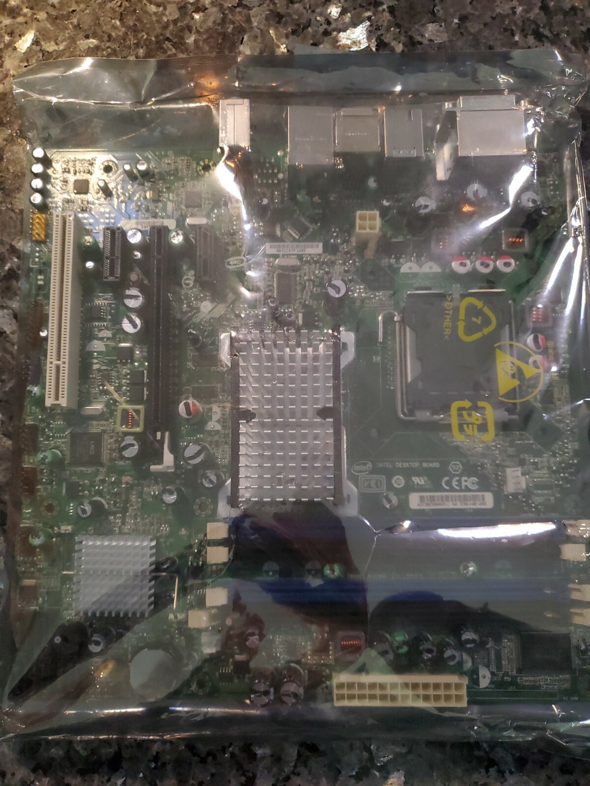 Intel desktop board O2 e210882 azcb838002vj aa e301148-205 | eBay
