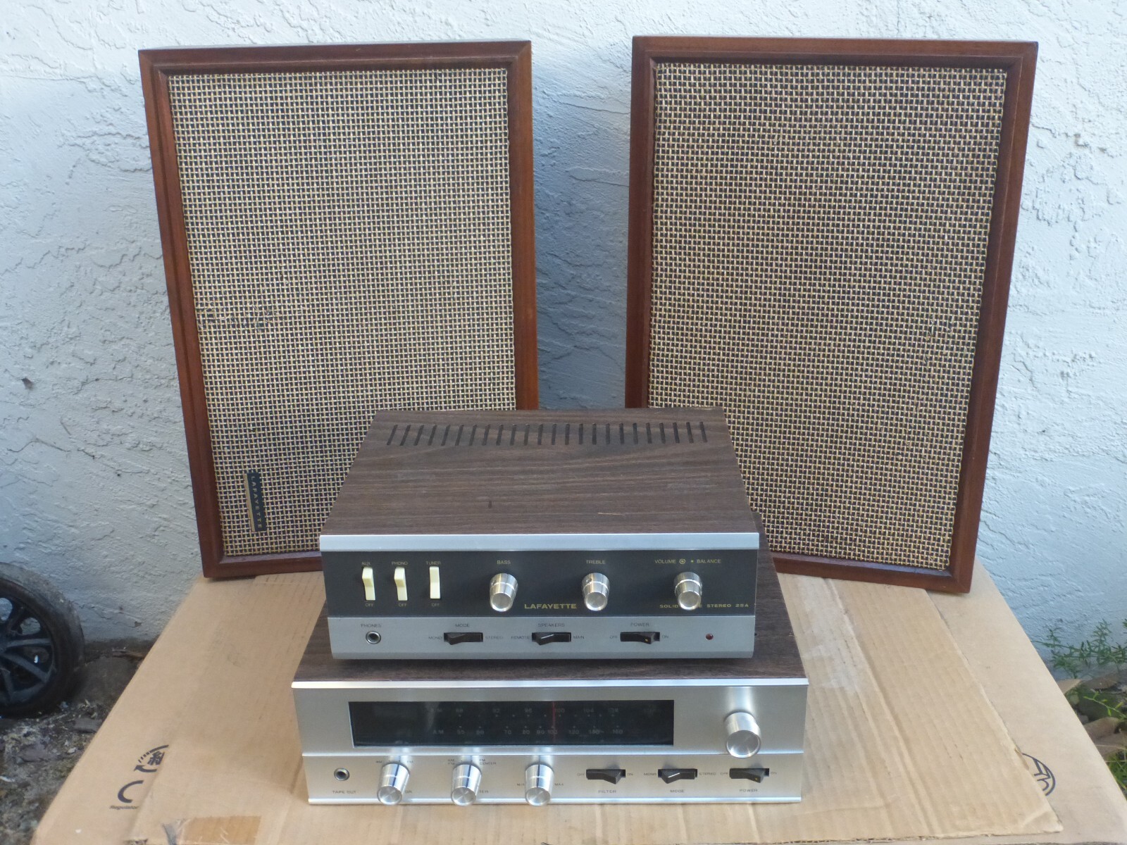 Vintage Lafayette Stereo Amplifier 25A + AM/FM Tuner LT-425T + Speakes ...