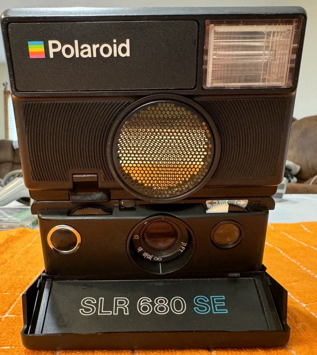 Polaroid 600 SLR 680 SE Folding Camera (AS IS) CAMERA Polaroid 600 SLR 680 SE Folding Camera (AS IS) CAMERA