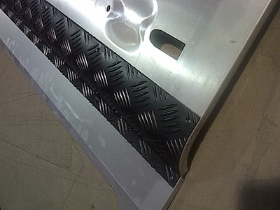 LAND ROVER DEFENDER 110 4 DOOR BLACK CHEQUER PLATE DOOR PROTECTOR/COVER ...